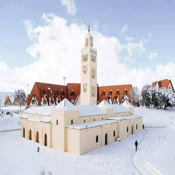 Vidéos-Diapo. Ifrane accueille les premières chutes de neige de la ...